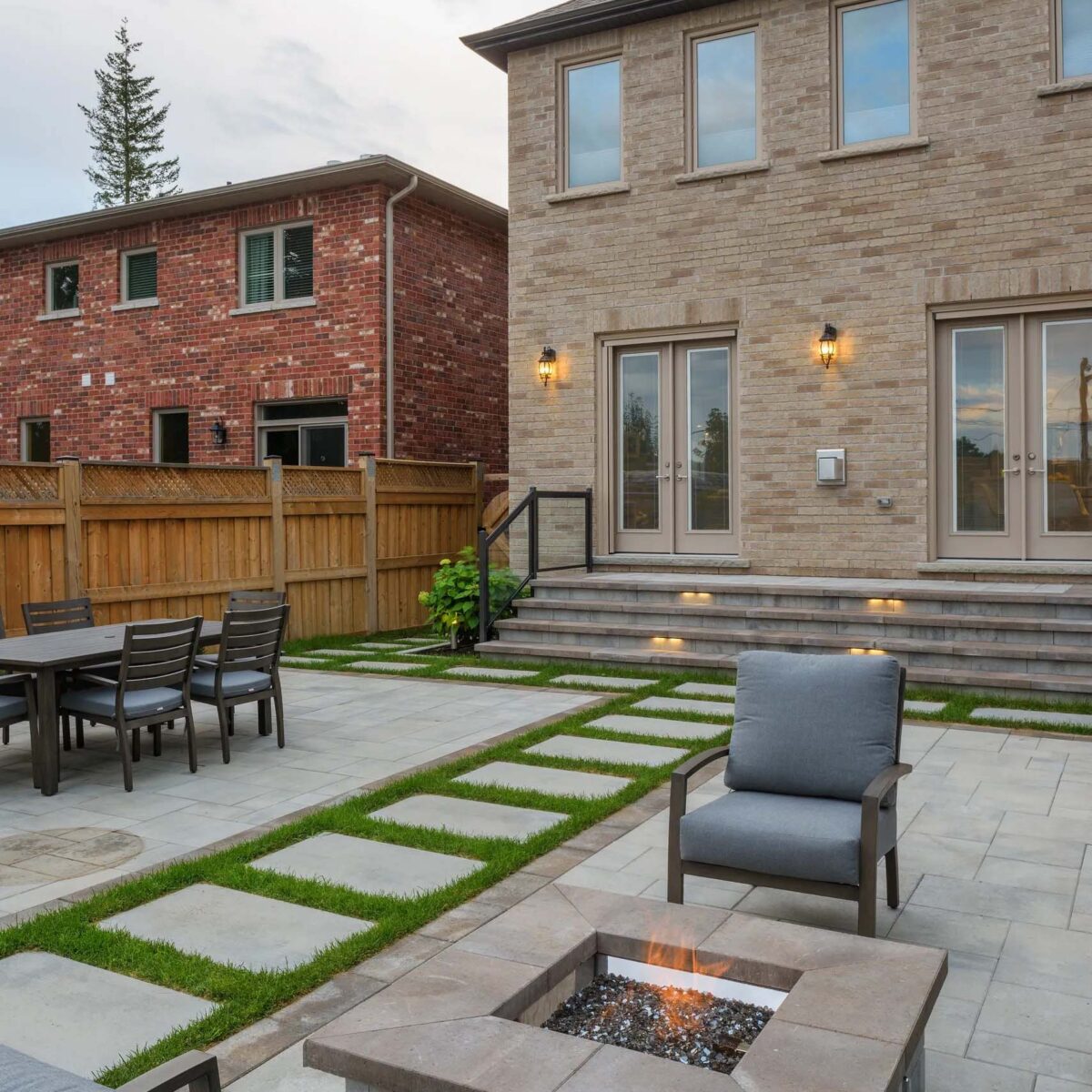 Small Swimming Pool & Pathway Design for Backyard - Land-con