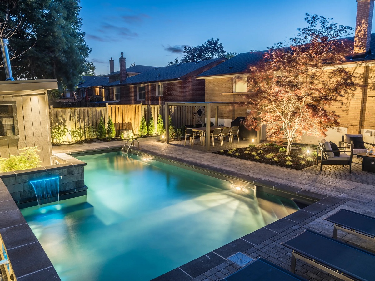 Expert Guide to Installing a Smart Swimming Pool